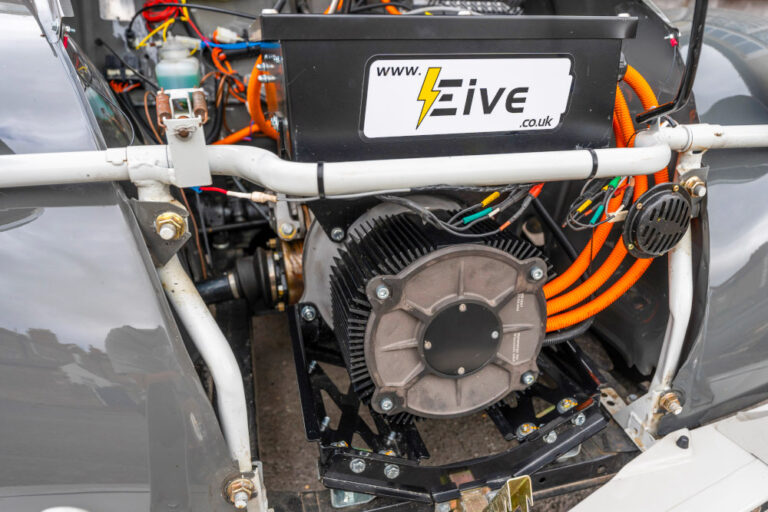 Eive electric 2CV - E-Mobility Engineering