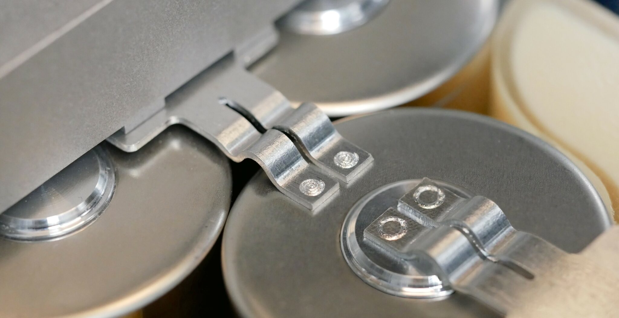 Battery welding - E-Mobility Engineering