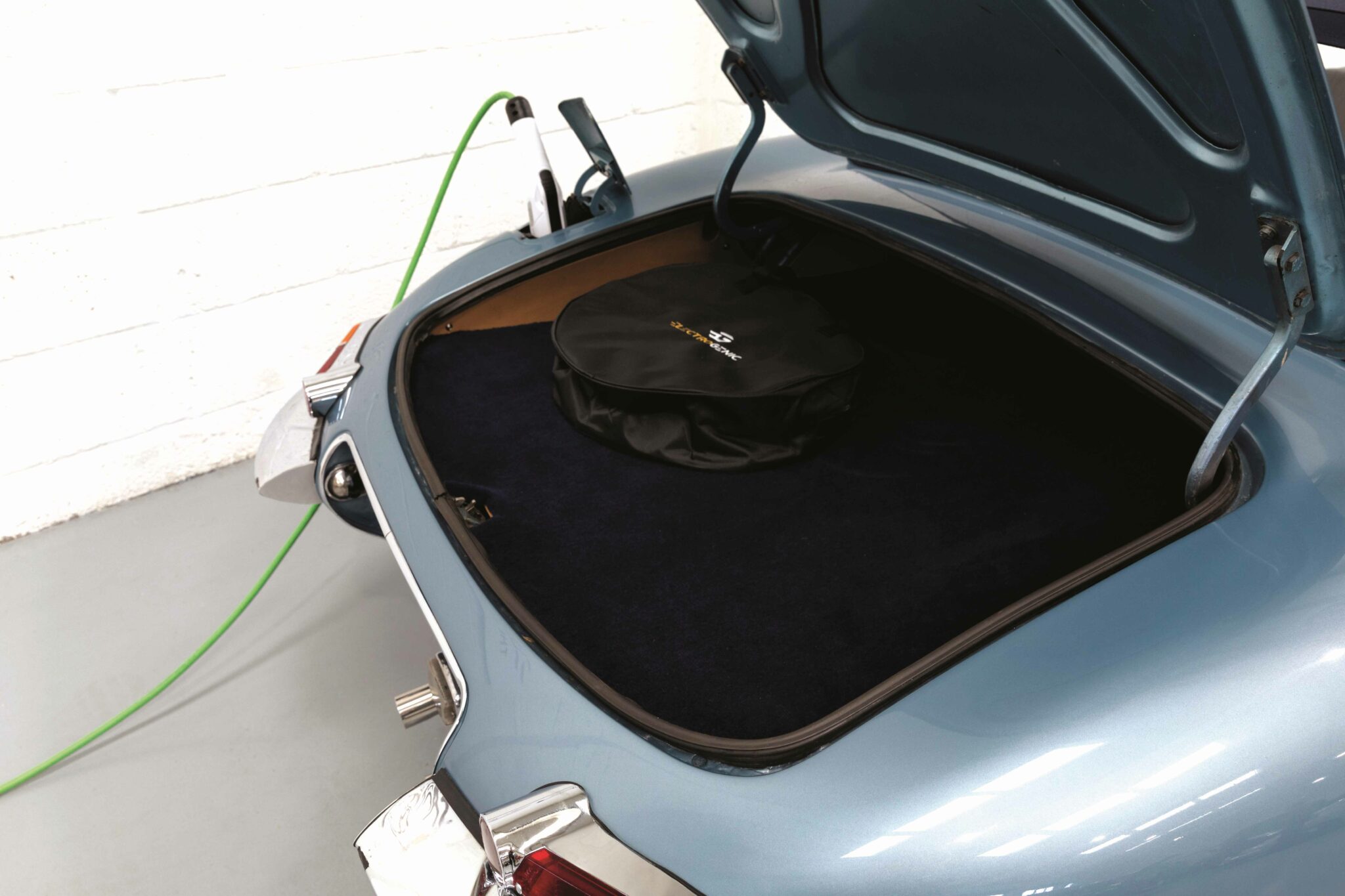 Electrogenic E-type Conversion - Classic Car Restoration | Jaguar