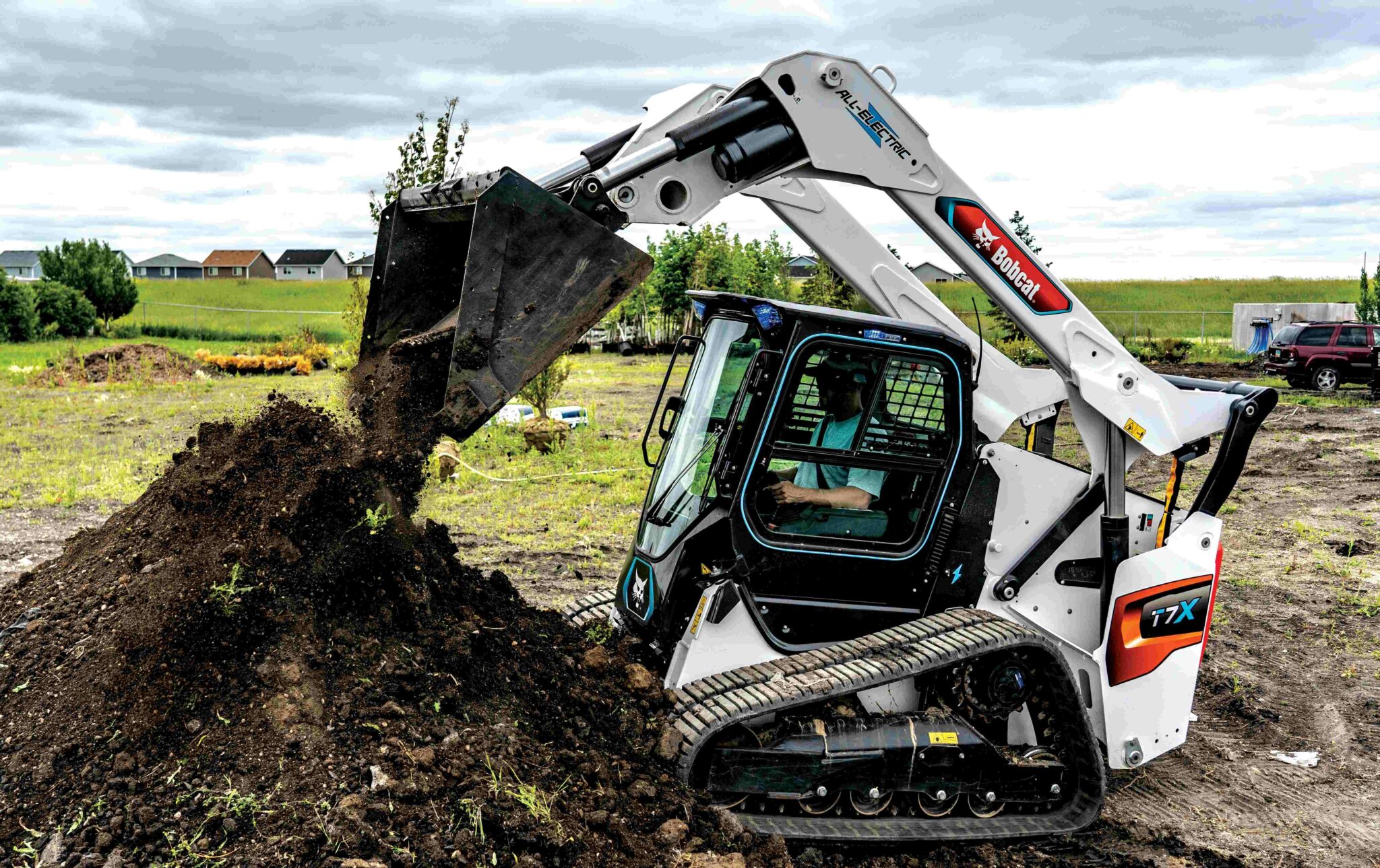 Doosan Bobcat T7X - All-Electric Compact Loader | Bobcat